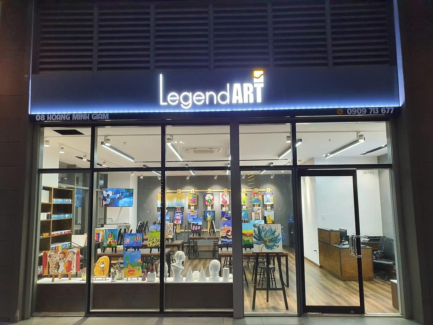 Studio 5 - Legend Art